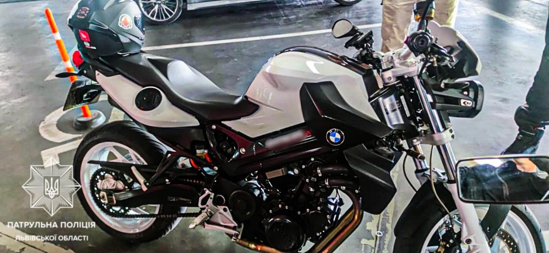 У Львові виявили мотоцикл BMW з підробленими документами та в розшуку | Varta1